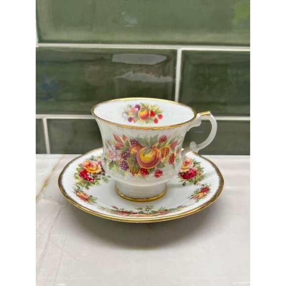 Elizabethan | Dining | Vintage Elizabethan Mix Set Roses Tea Cup Saucer ...
